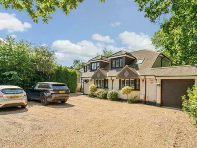 4 Bedroom Detached House For Sale In Maidenhead