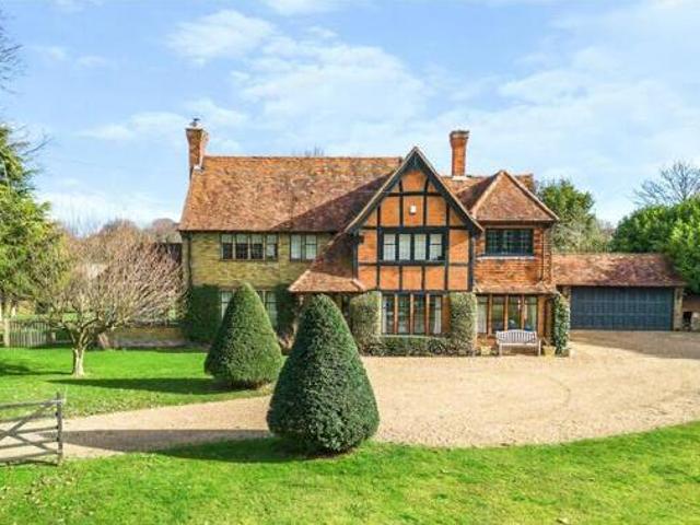 4 Bedroom Detached House For Sale In Maidenhead