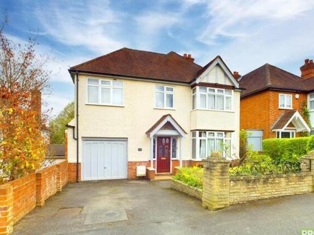 4 Bedroom Detached House For Sale In Maidenhead, Berkshire