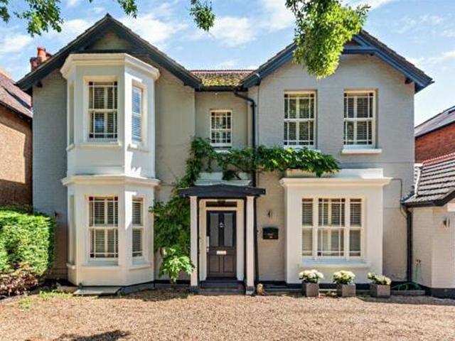 4 Bedroom Detached House For Sale In Maidenhead, Berkshire