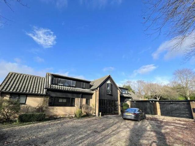 4 Bedroom Detached House For Sale In Maidstone