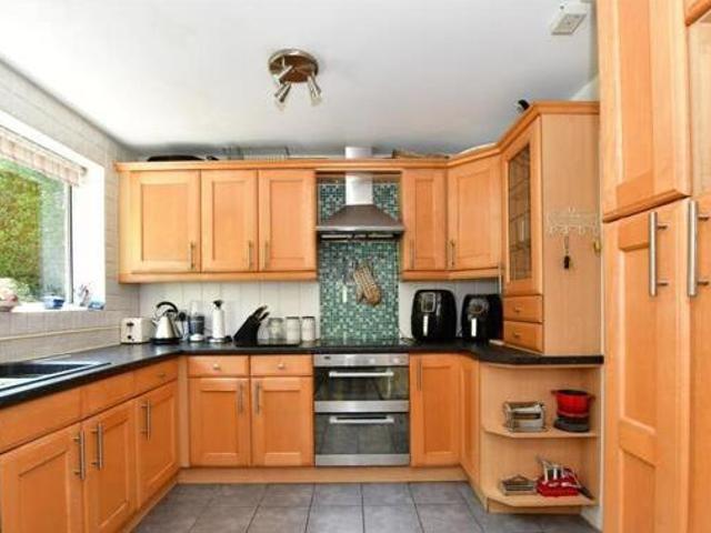 4 Bedroom Detached House For Sale In Maidstone