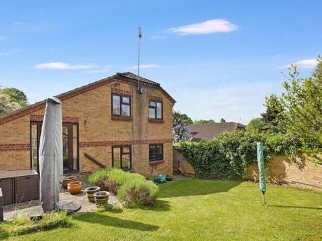 4 Bedroom Detached House For Sale In Maidstone