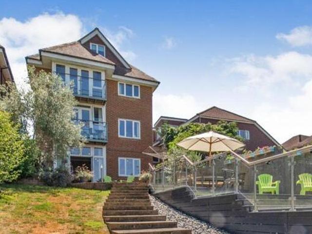 4 Bedroom Detached House For Sale In Maidstone