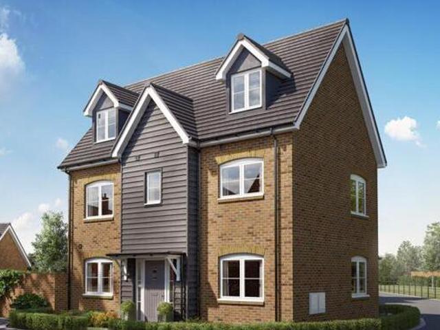 4 Bedroom Detached House For Sale In Main Road, Bicknacre