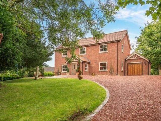 4 Bedroom Detached House For Sale In Main Road, Hundleby