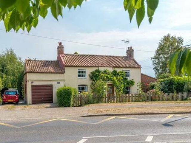 4 bedroom detached house for sale in Main Road Stickney PE22