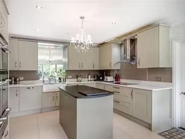 4 Bedroom Detached House For Sale In Main Road, Westerham, Ken.
