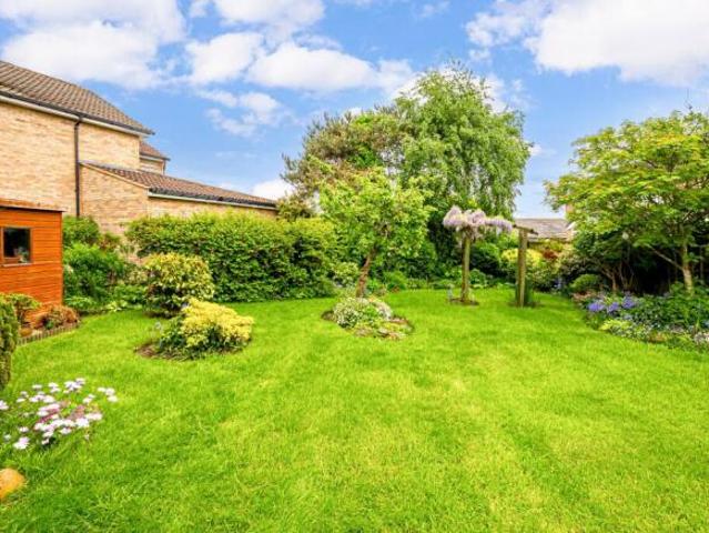 4 bedroom detached house for sale in Mallinson Crescent, Harrogate, HG2