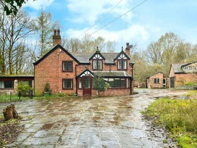4 Bedroom Detached House For Sale In Manchester, Greater Manchester