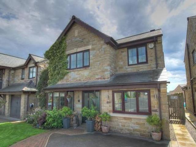 4 bedroom detached house for sale in Manor House Wakefield WF4