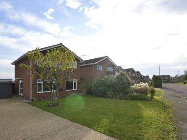4 bedroom detached house for sale in Manor Park Tewkesbury GL20