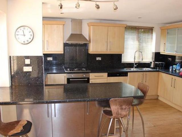 4 bedroom detached house for sale in Manor Road, Littleover, Derby, DE23