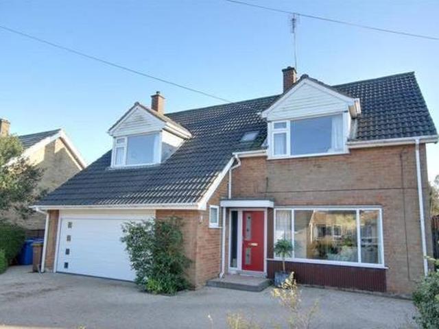 4 bedroom detached house for sale in Manor Road Swanland HU14
