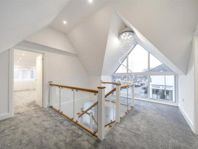 4 bedroom detached house for sale in Manse Way, Swanley, BR8