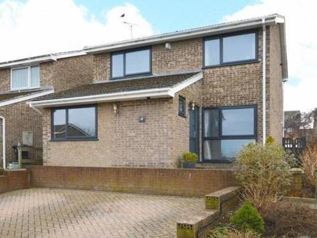 4 bedroom detached house for sale in Mansel Close Saltford Bristol BS31