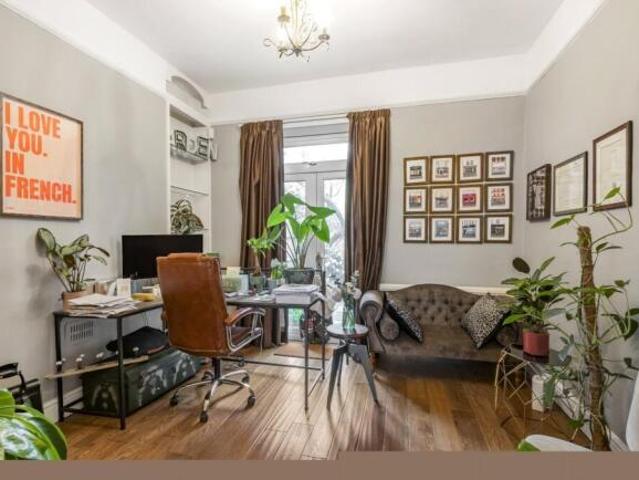 4 bedroom detached house for sale in Maple Road, London, SE20