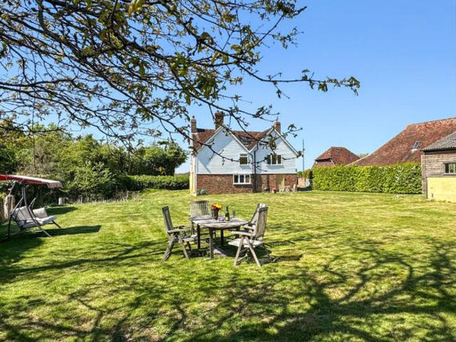 4 bedroom detached house for sale in Marden Road, Staplehurst, TN12