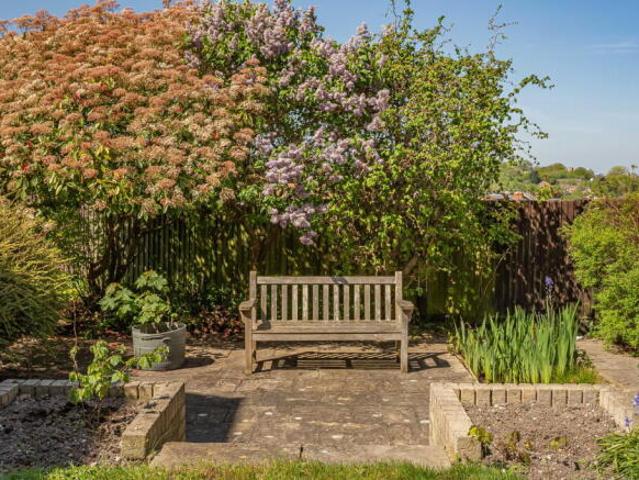 4 bedroom detached house for sale in Mareschal Road, Guildford, GU2