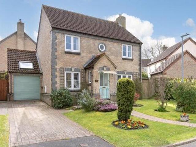4 Bedroom Detached House For Sale In Market Lavington, Wiltshire