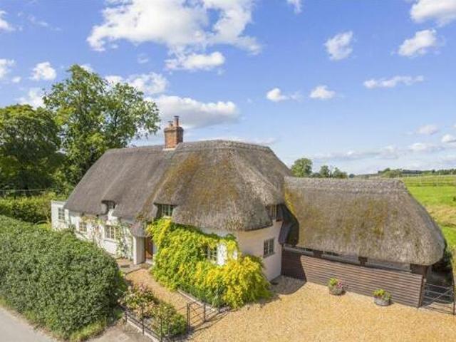 4 Bedroom Detached House For Sale In Marlborough
