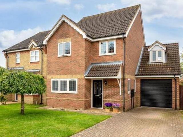 4 Bedroom Detached House For Sale In Marston Moretaine, Bedfordshire
