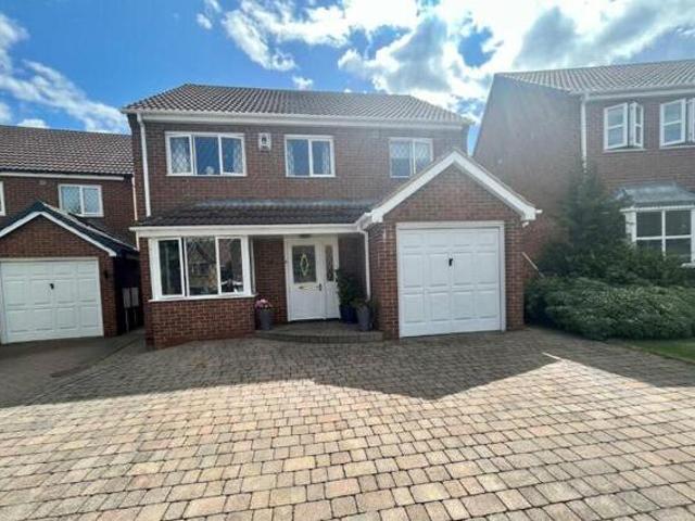 4 Bedroom Detached House For Sale In Marton in cleveland