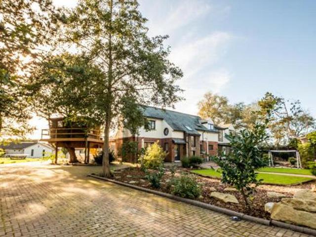 4 Bedroom Detached House For Sale In Marton