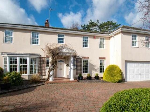 4 Bedroom Detached House For Sale In Meadow Hill, Great Glen