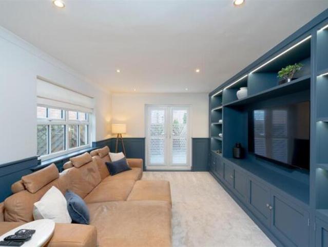 4 bedroom detached house for sale in Meadow View House, Wetherby Road. Leeds. LS14