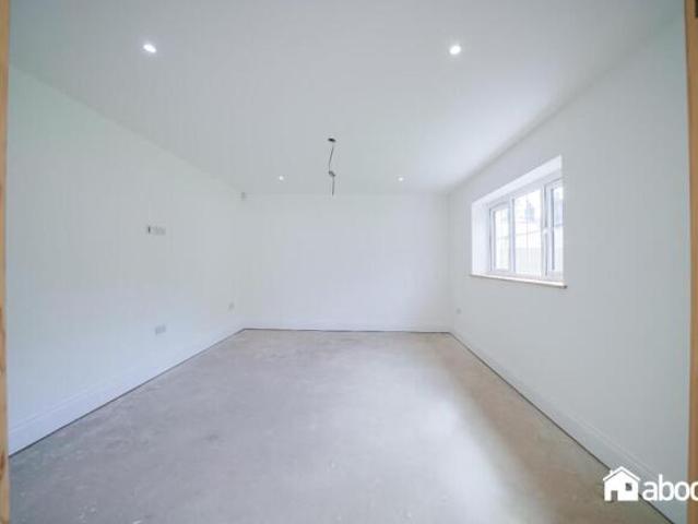 4 bedroom detached house for sale in Meadow View, Tarbock Green, L35