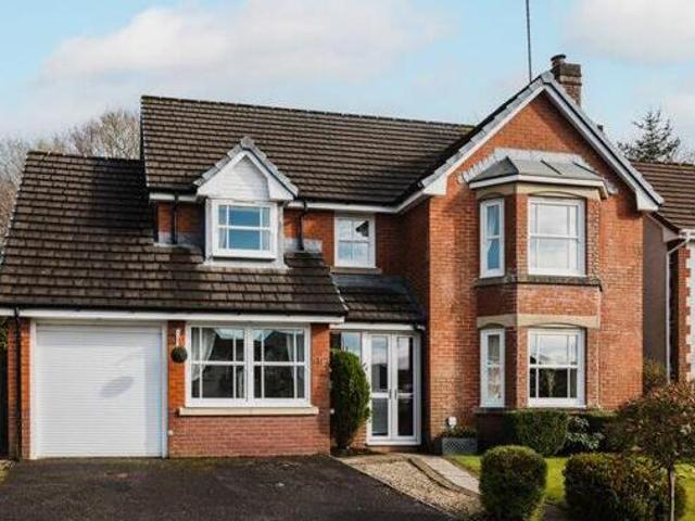 4 Bedroom Detached House For Sale In Mearnskirk