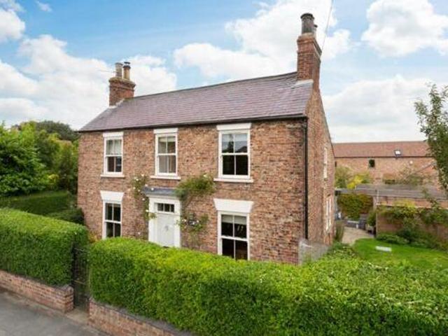 4 Bedroom Detached House For Sale In Melbourne
