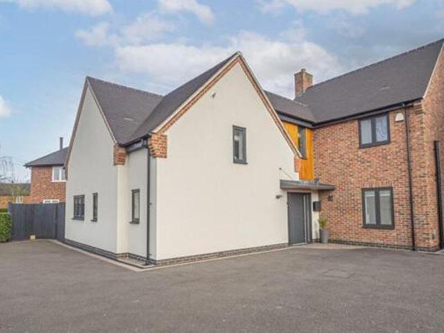 4 Bedroom Detached House For Sale In Melbourne
