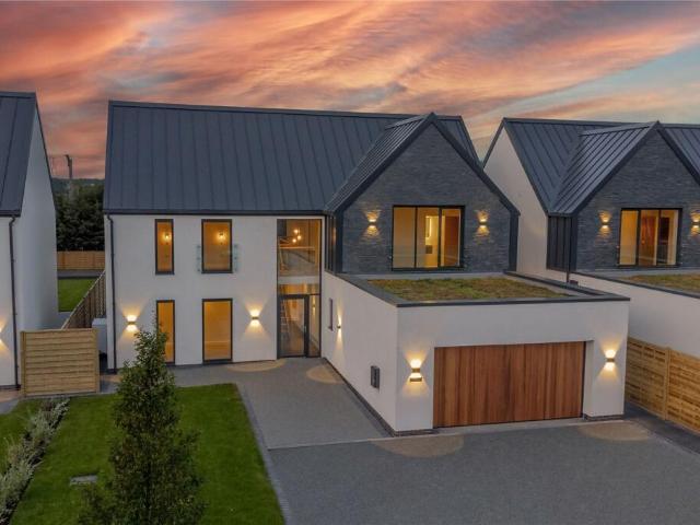 4 bedroom detached house for sale in Melton Road, Stanton on the Wolds, Keyworth, Nottingham, NG12