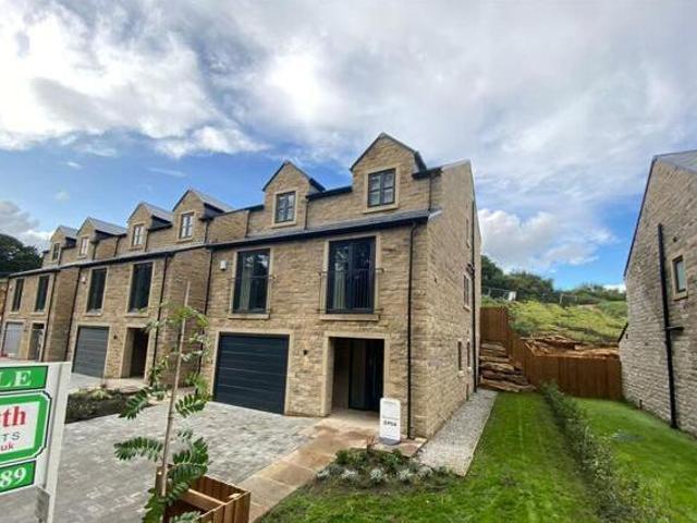 4 Bedroom Detached House For Sale In Meltham
