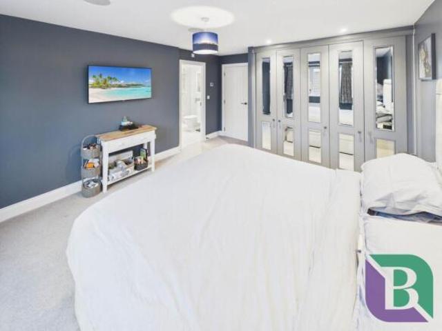 4 bedroom detached house for sale in Menday Gardens, Milton Keynes, MK17