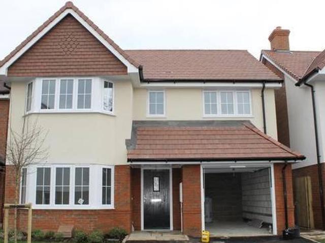 4 bedroom detached house for sale in Merrydown Village Horam TN21