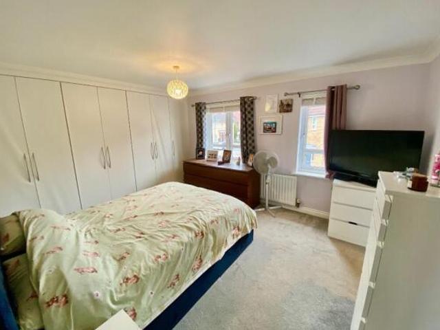 4 bedroom detached house for sale in Mid Water Crescent, Hampton Vale, Peterborough, Cambridgeshire, PE7