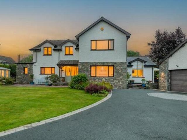 4 Bedroom Detached House For Sale In Middle Entrance Drive, Bowness on windermere