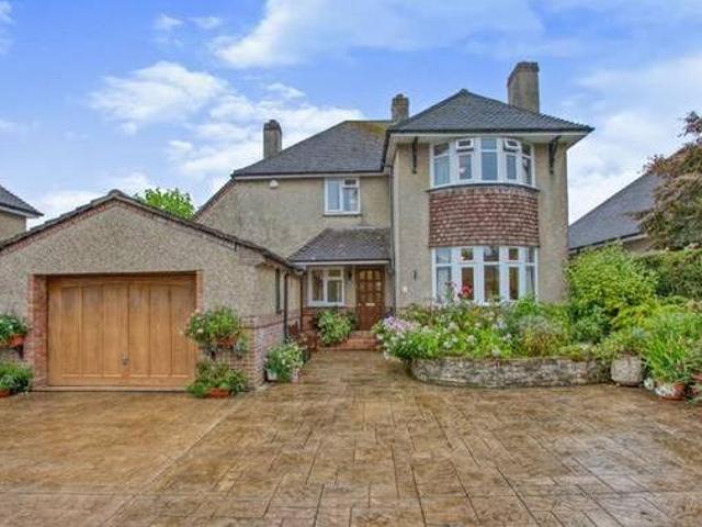 4 bedroom detached house for sale in Middle Path Crewkerne TA18