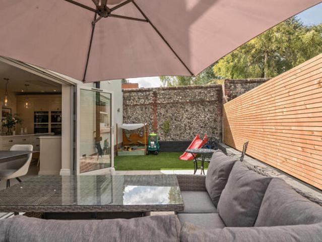 4 bedroom detached house for sale in Middle Road, Winchester, SO22
