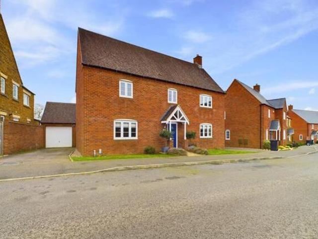 4 Bedroom Detached House For Sale In Middleton Cheney