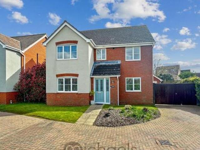 4 Bedroom Detached House For Sale In Mile End, Colchester