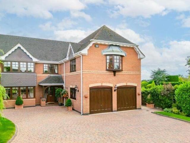 4 Bedroom Detached House For Sale In Mile Oak, Tamworth