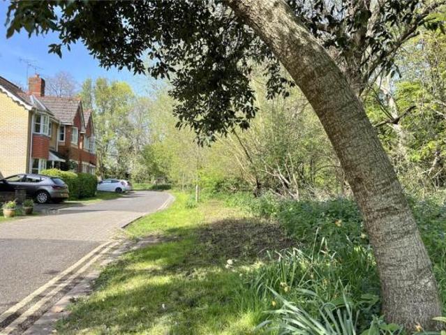 4 bedroom detached house for sale in Mileway Gardens, Headington, Oxford, OX3