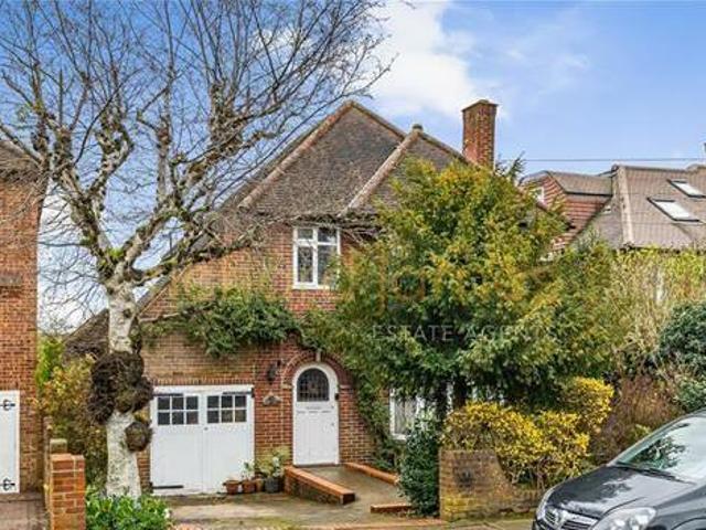 4 Bedroom Detached House For Sale In Mill Hill, London