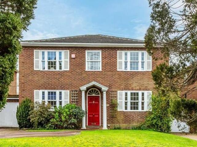 4 Bedroom Detached House For Sale In Mill Hill