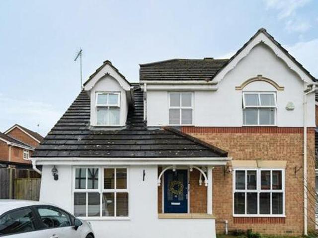 4 Bedroom Detached House For Sale In Mill Hill