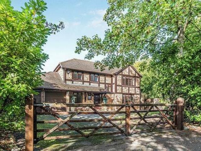 4 bedroom detached house for sale in Mill Lane Calcot Reading RG31